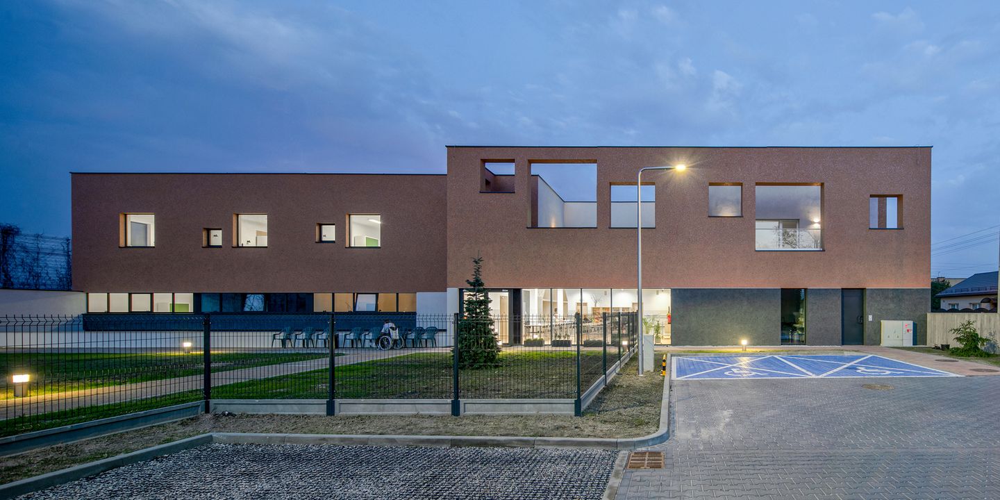 Innovative Homeless Shelters Design: A Comprehensive Overview of Home ...