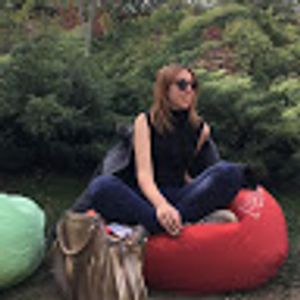 Transforming a Modest House into a Stunning Home in the Vibrant 'Pol ...